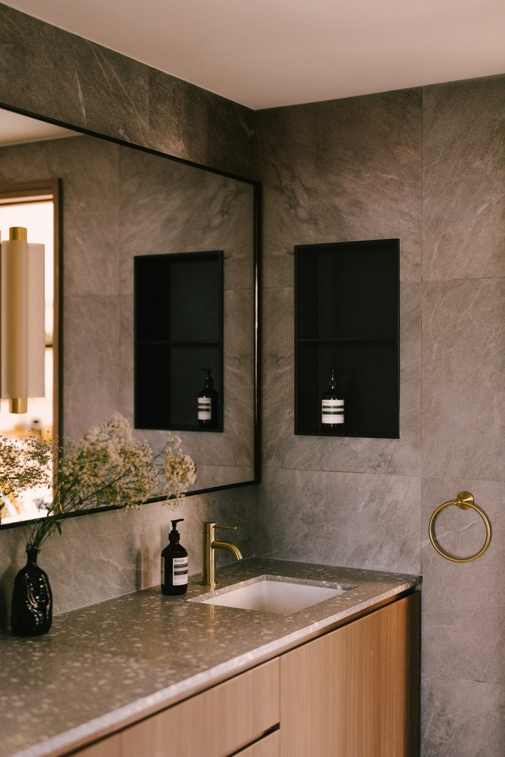 Asia Designers Directory - VC Residence on the Peak by Lim + Lu Designs ...